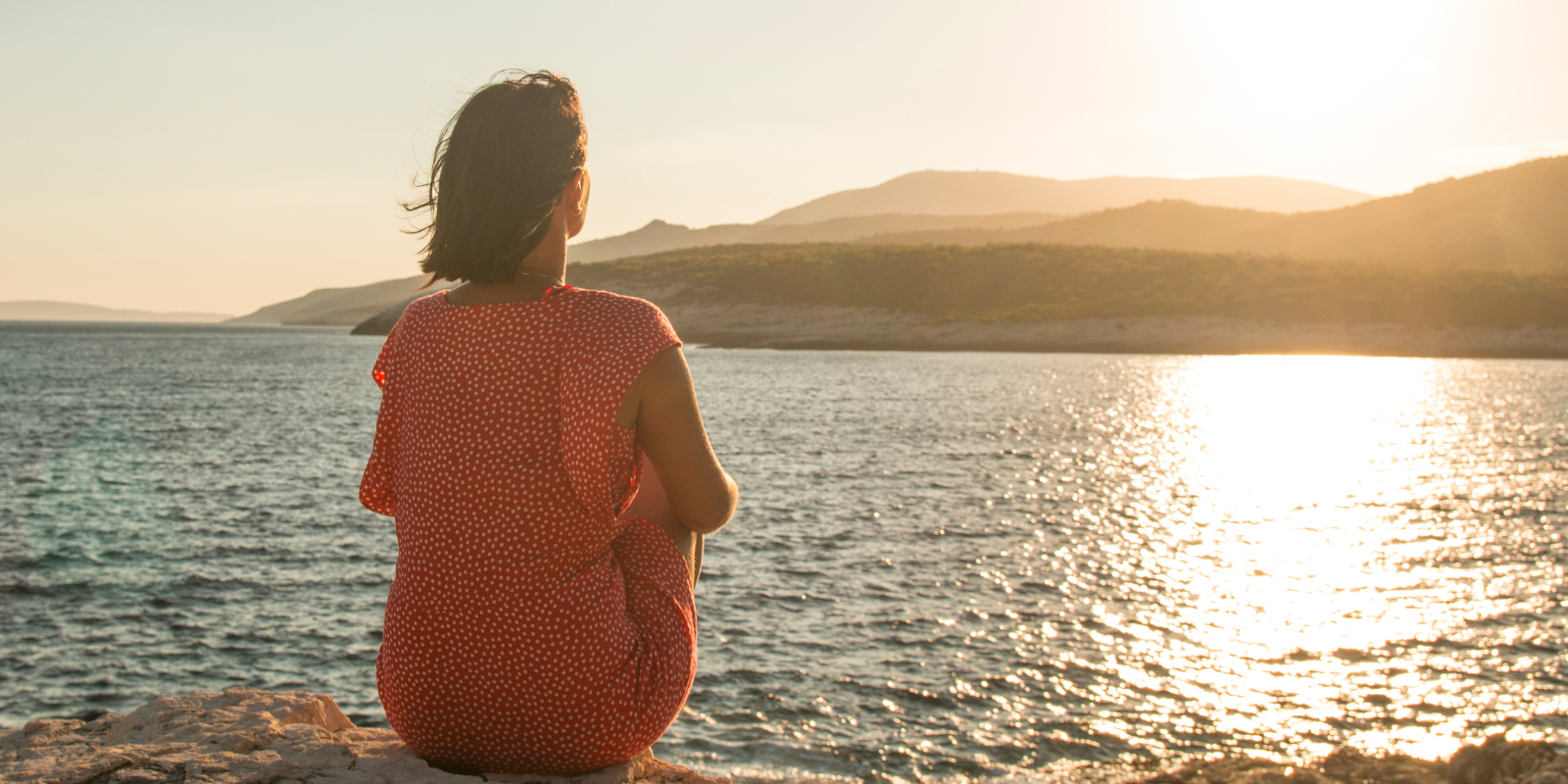 8 signs you're becoming detached from others, psychology explains ...